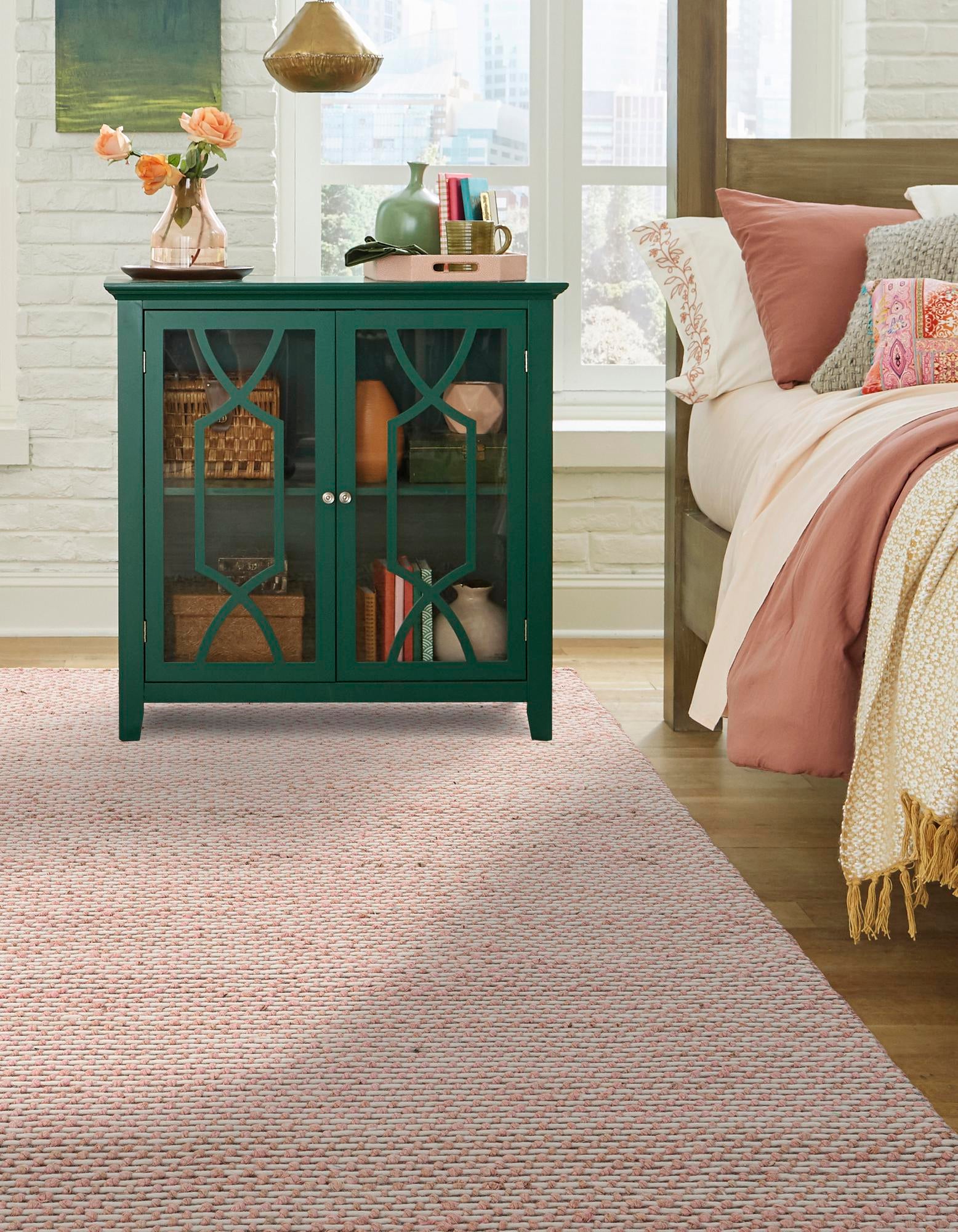 Pink and Gray 4' 1 x 6' 1 Hand Woven Seaside Pearl Jute Rug | Rugs.com