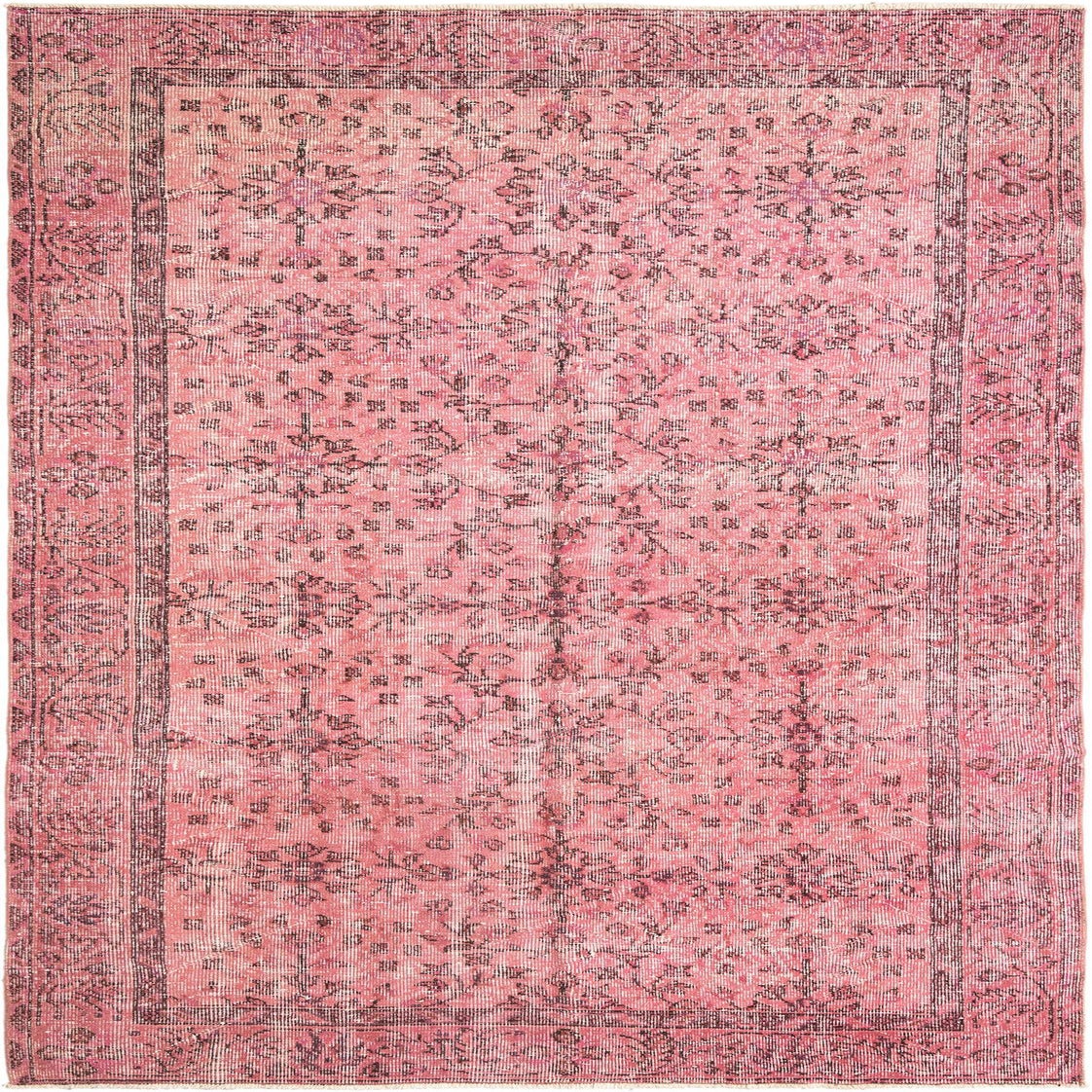 Pink 4' 9 x 8' 7 Vintage Royal Rug | Rugs.com