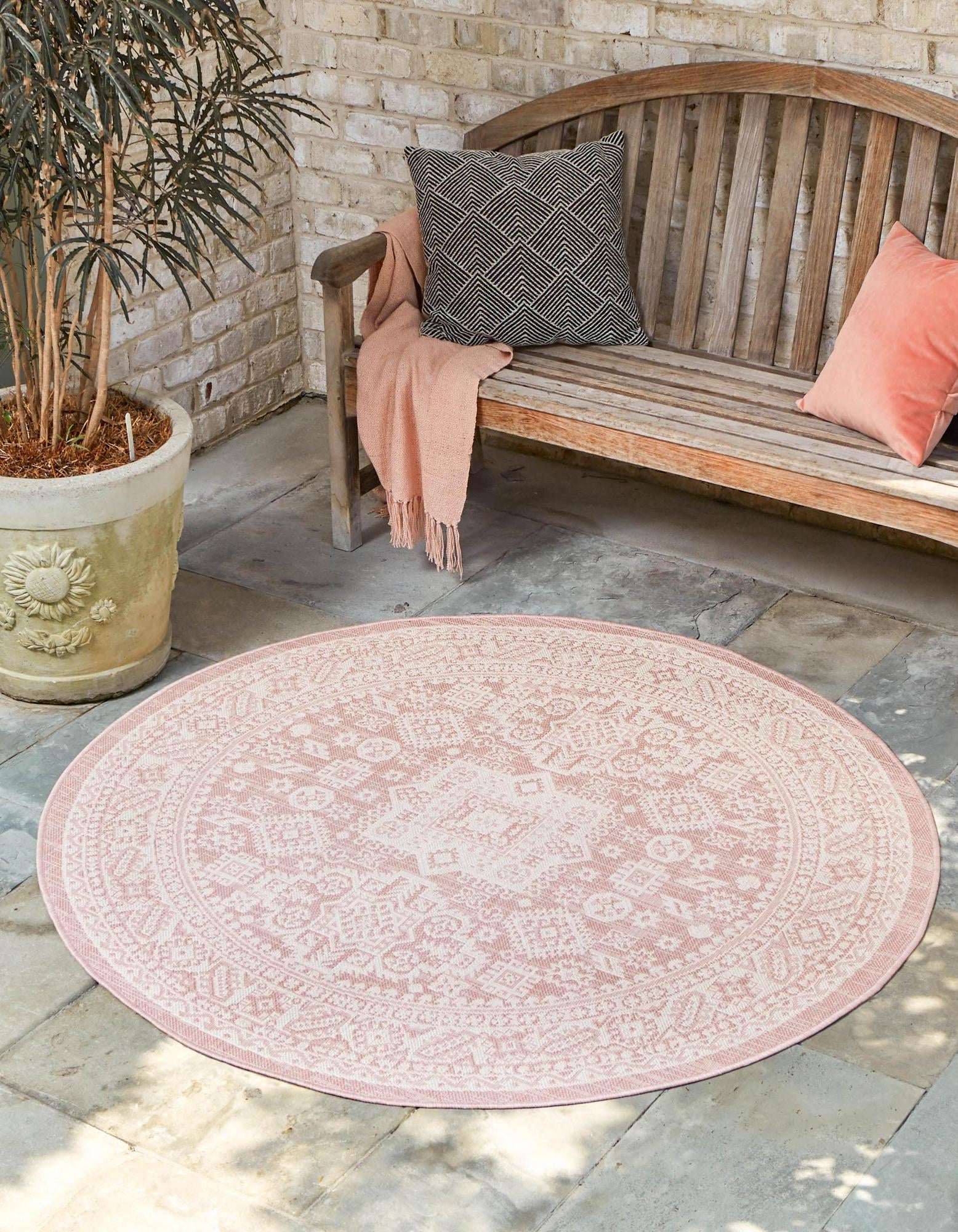 Pink 7' 10 x 7' 10 Aztec Indoor / Outdoor Round Rug | Rugs.com
