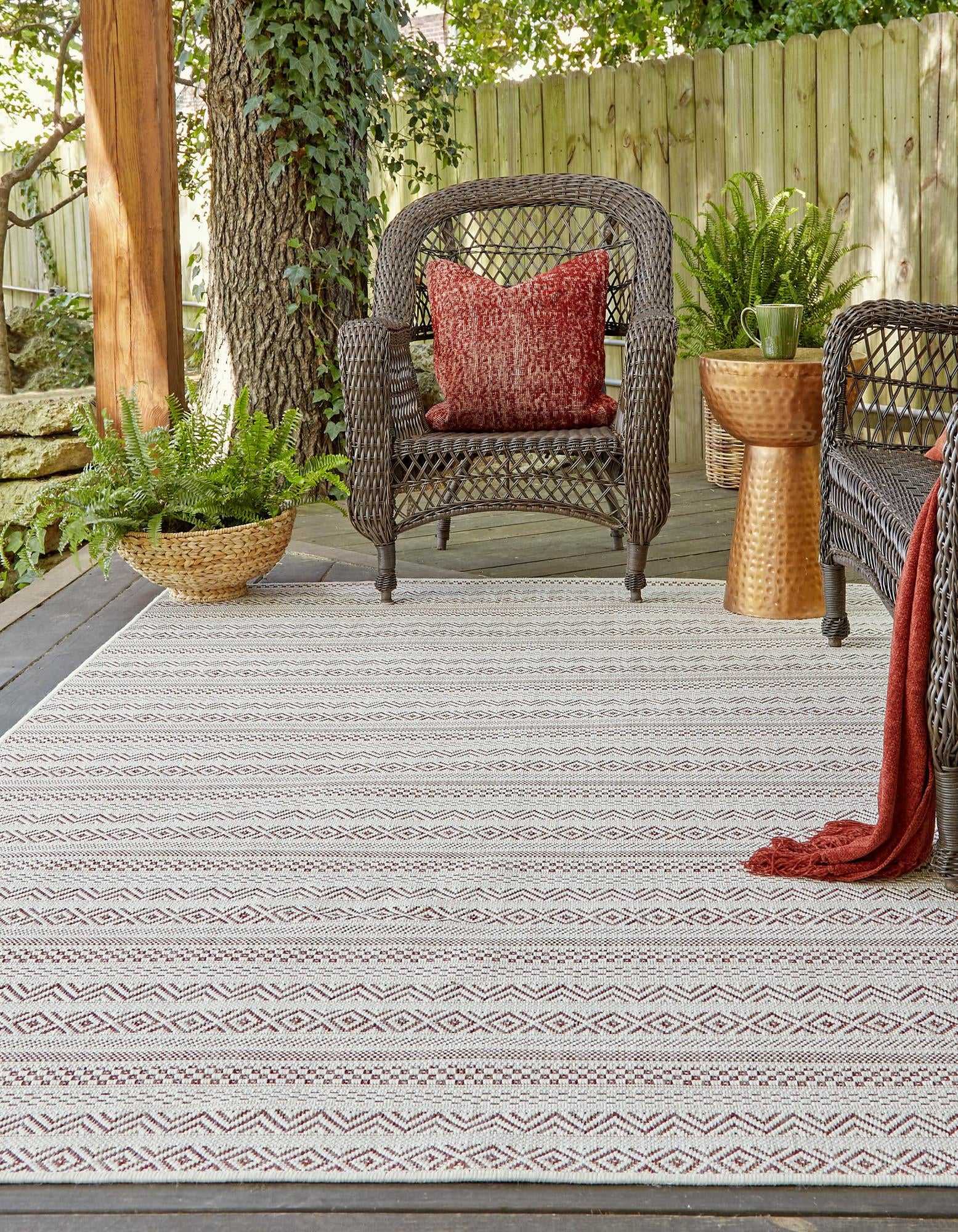 Red 7' 10 x 11' Ribbon Indoor / Outdoor Rug | Rugs.com