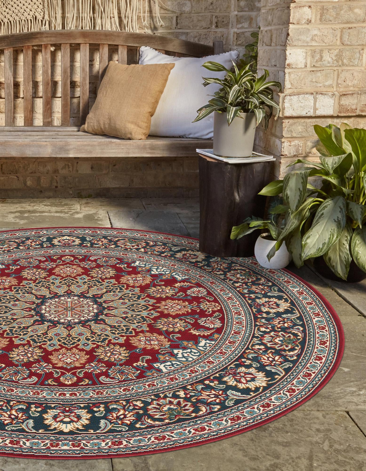 Red 3' 3 x 3' 3 Traditional Indoor / Outdoor Round Rug | Rugs.com