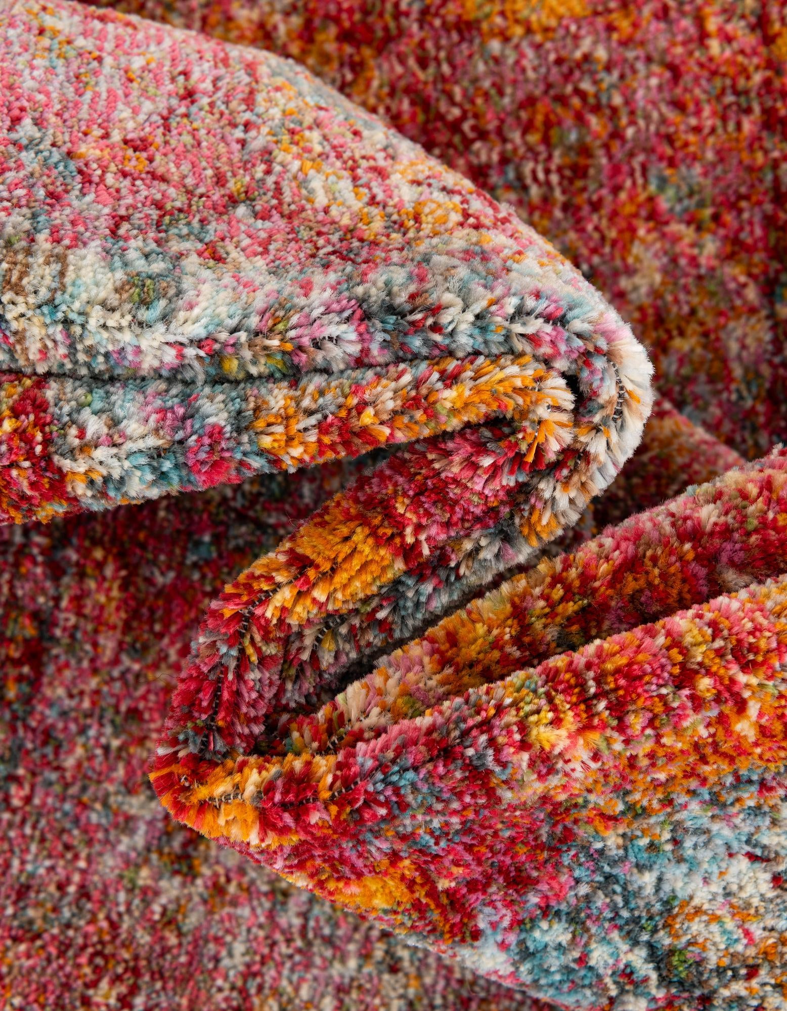 Red 8' 4 x 8' 4 Santiago Round Rug | Rugs.com