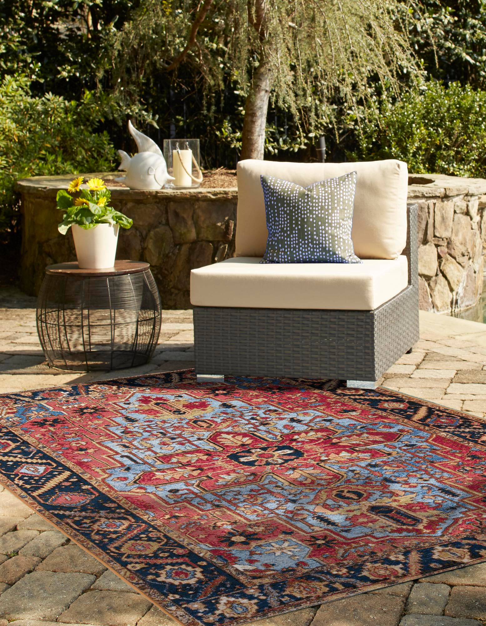 Rust Red and Blue 5' x 7' Traditional Indoor / Outdoor Rug | Rugs.com