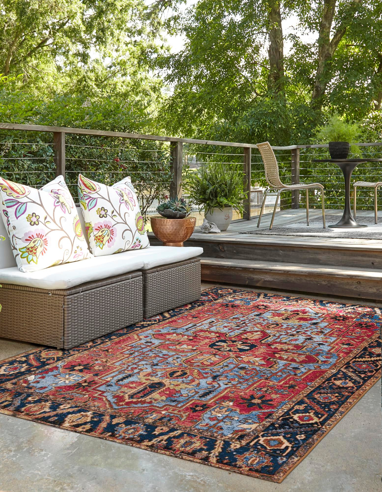 Rust Red and Blue 5' x 8' Traditional Indoor / Outdoor Rug | Rugs.com