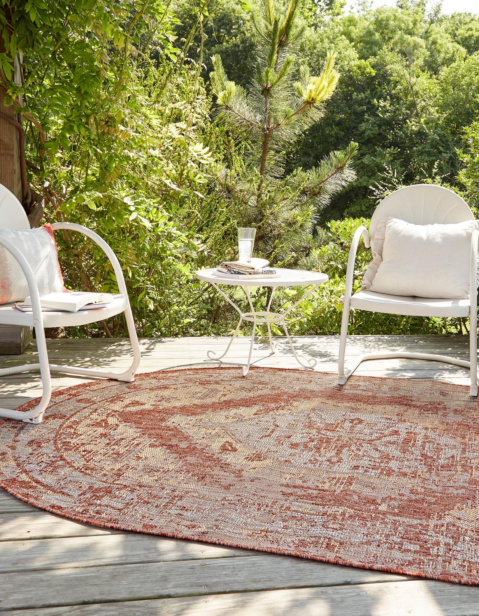 Rust Red 5' 3 x 8' Traditional Indoor / Outdoor Oval Rug | Rugs.com