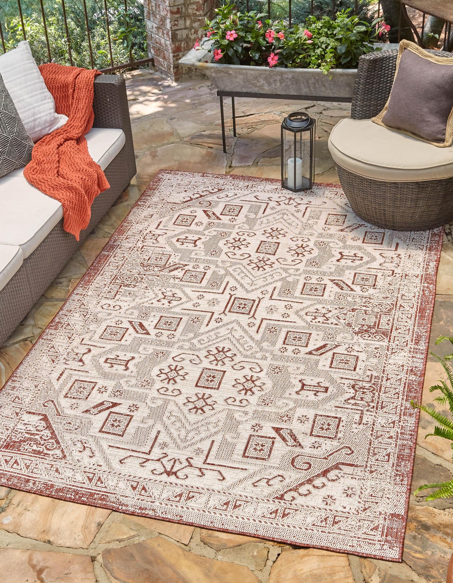 Rust Red 6' x 9' Aztec Indoor / Outdoor Rug | Rugs.com