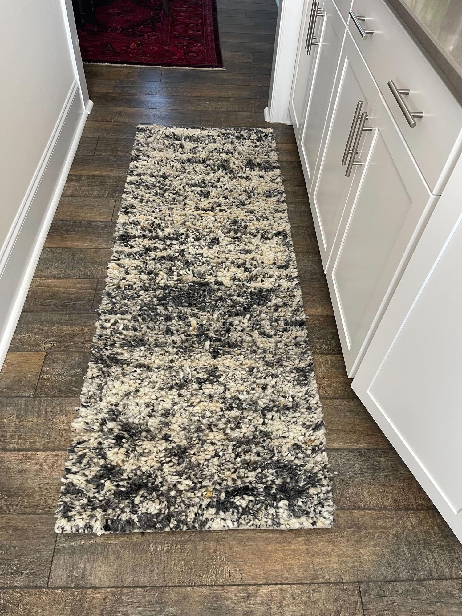 Salt and Pepper 2' 7 x 12' Hand Woven Haka Deluxe Shag Runner Rug ...