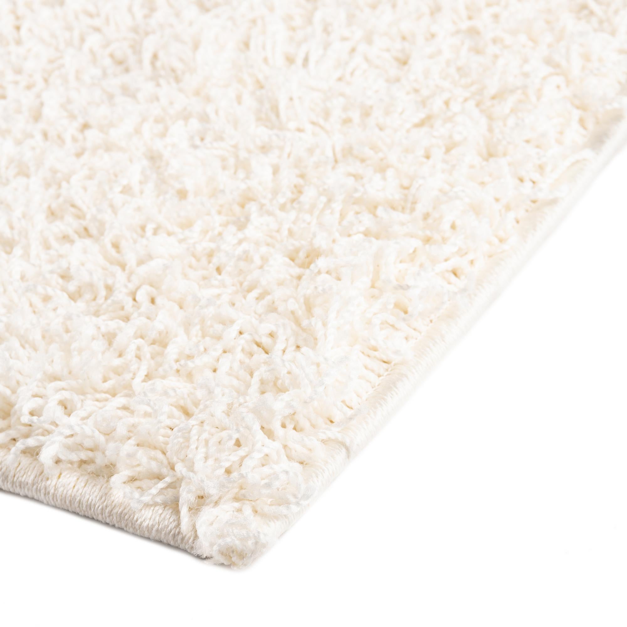 Snow White 2' 2 x 3' Comfort Solid Shag Rug | Rugs.com