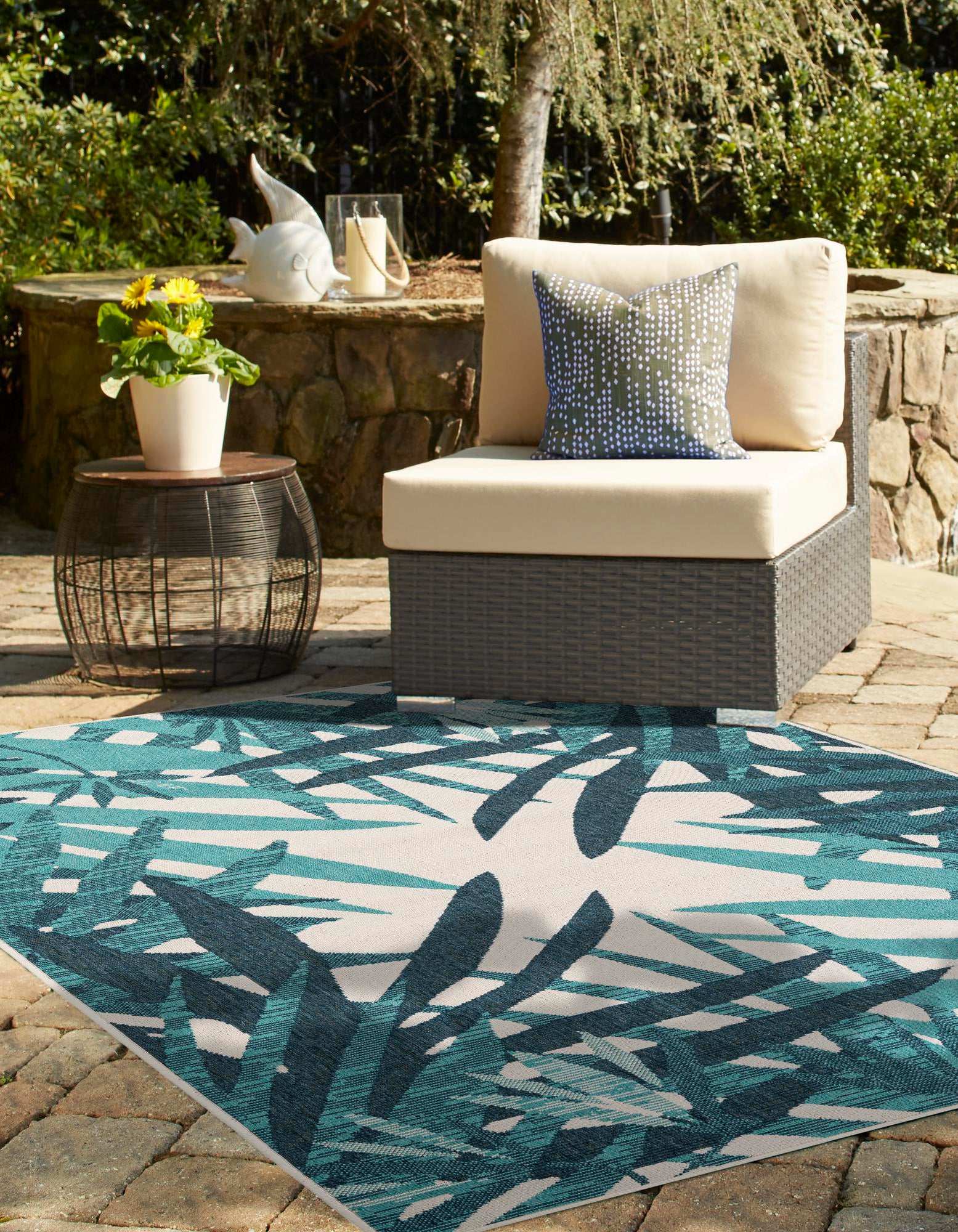 Teal blue 5' x 8' Botanical Indoor / Outdoor Rug | Rugs.com