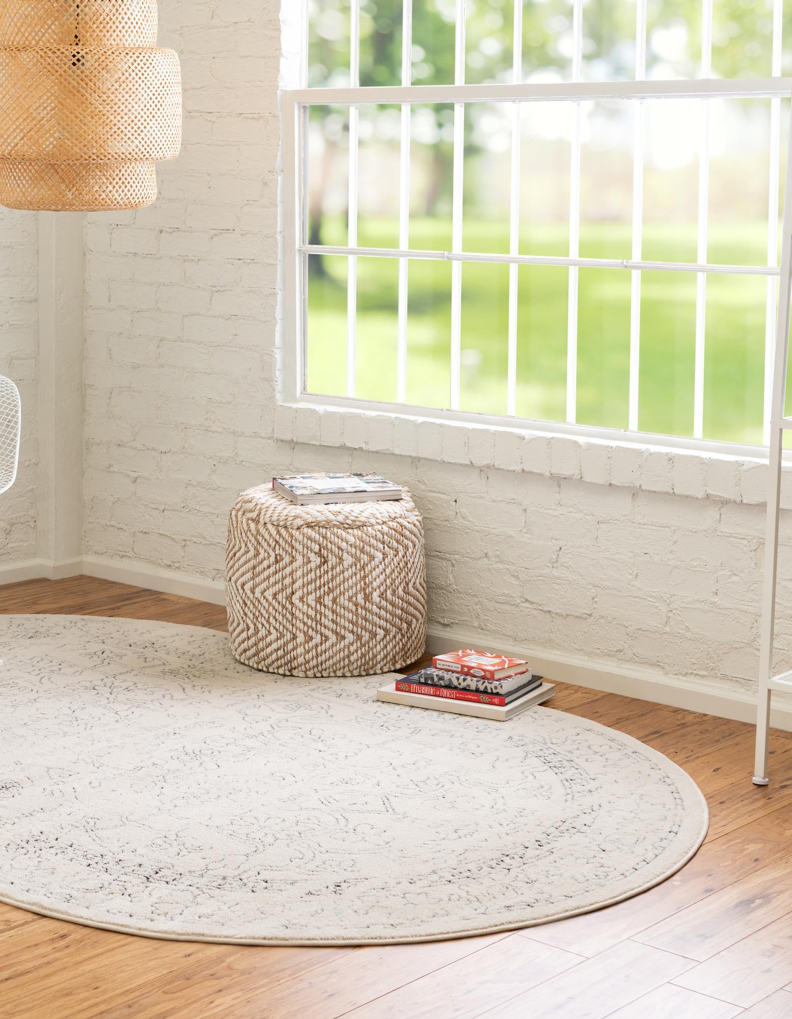 White 5' x 8' Isabella Oval Rug | Rugs.com