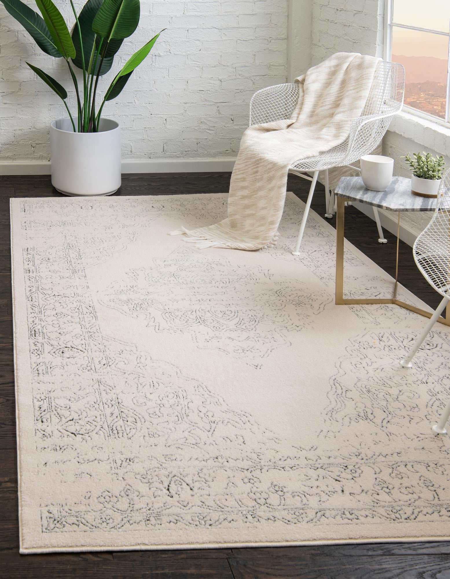 White 2' x 3' Isabella Rug | Rugs.com