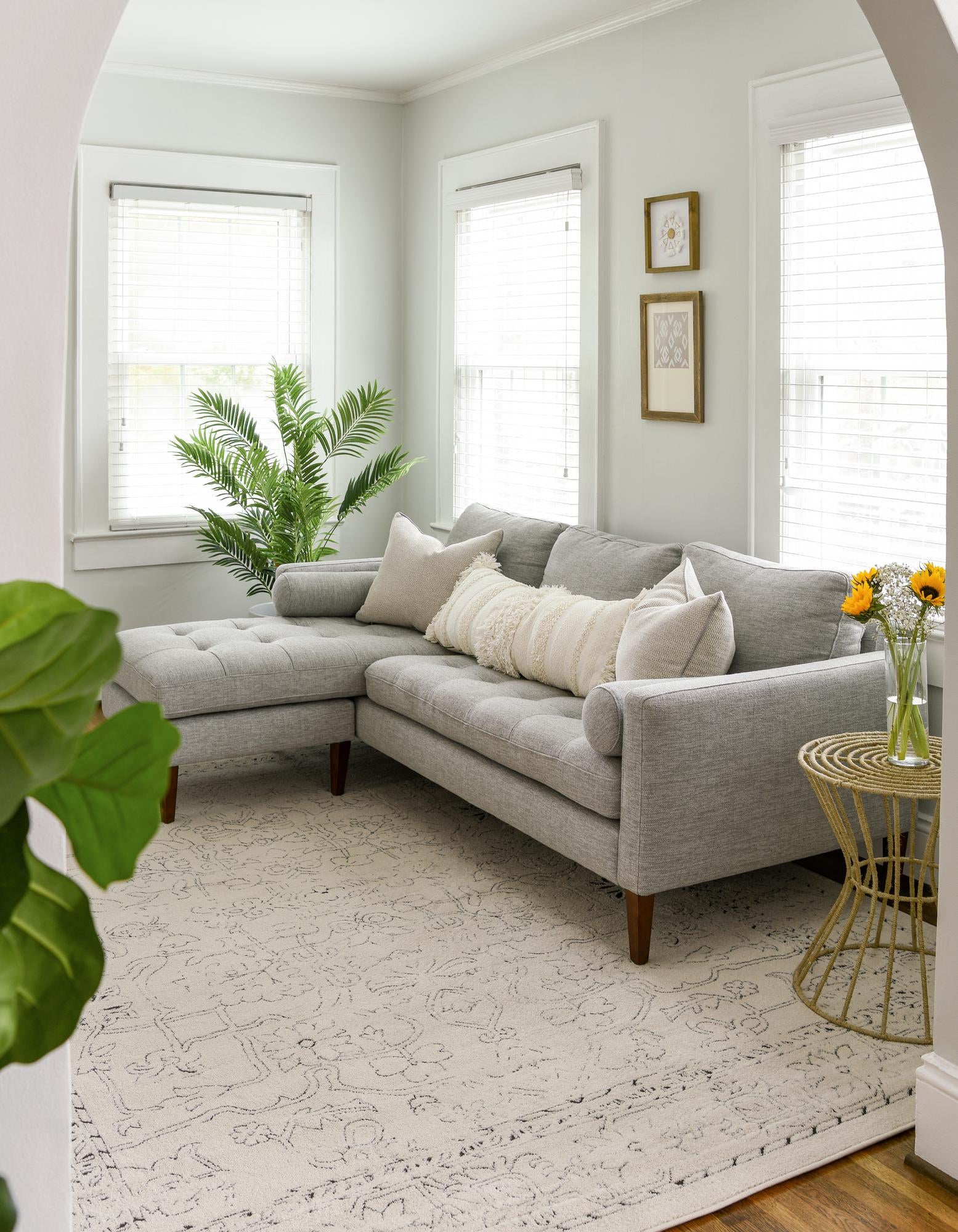 White 9' x 12' Isabella Rug | Rugs.com