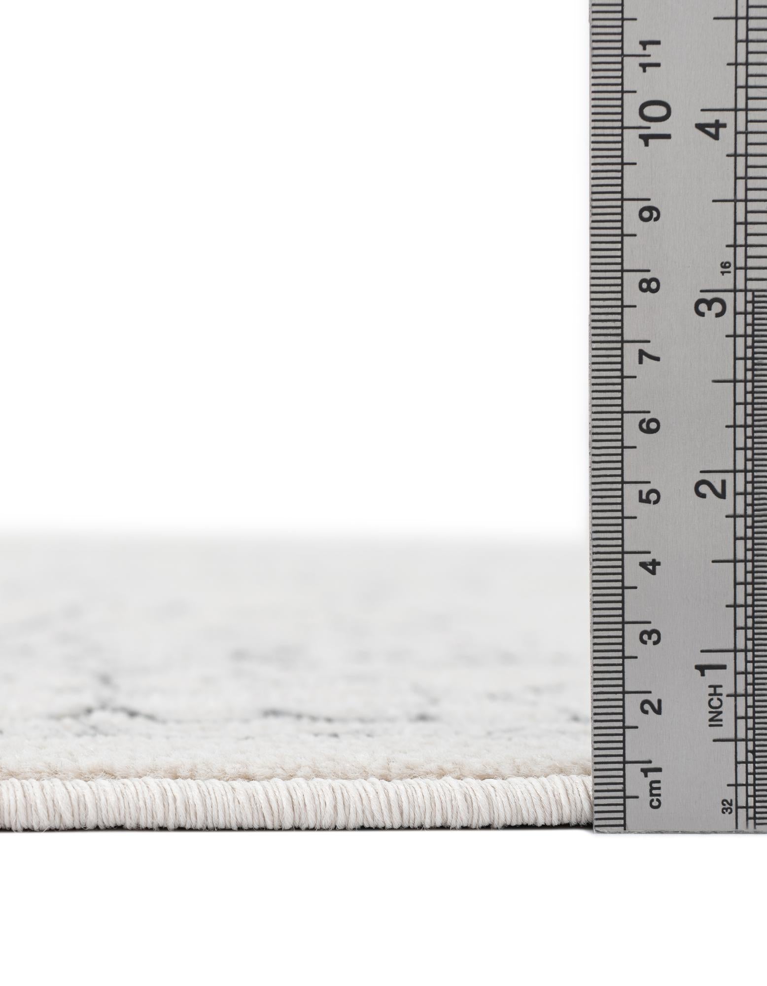 White 2' x 6' Isabella Runner Rug | Rugs.com