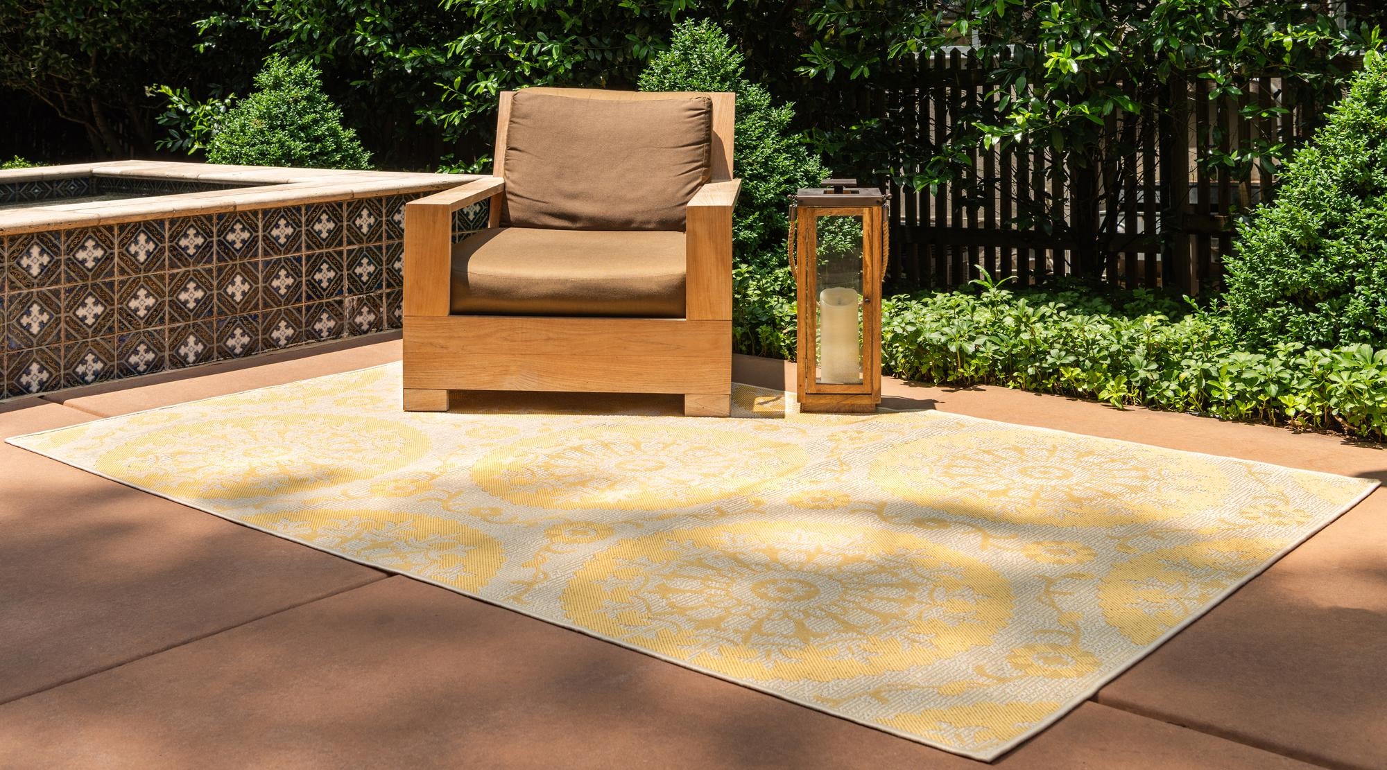 Yellow 2' 2 x 3' Botanical Indoor / Outdoor Rug | Rugs.com