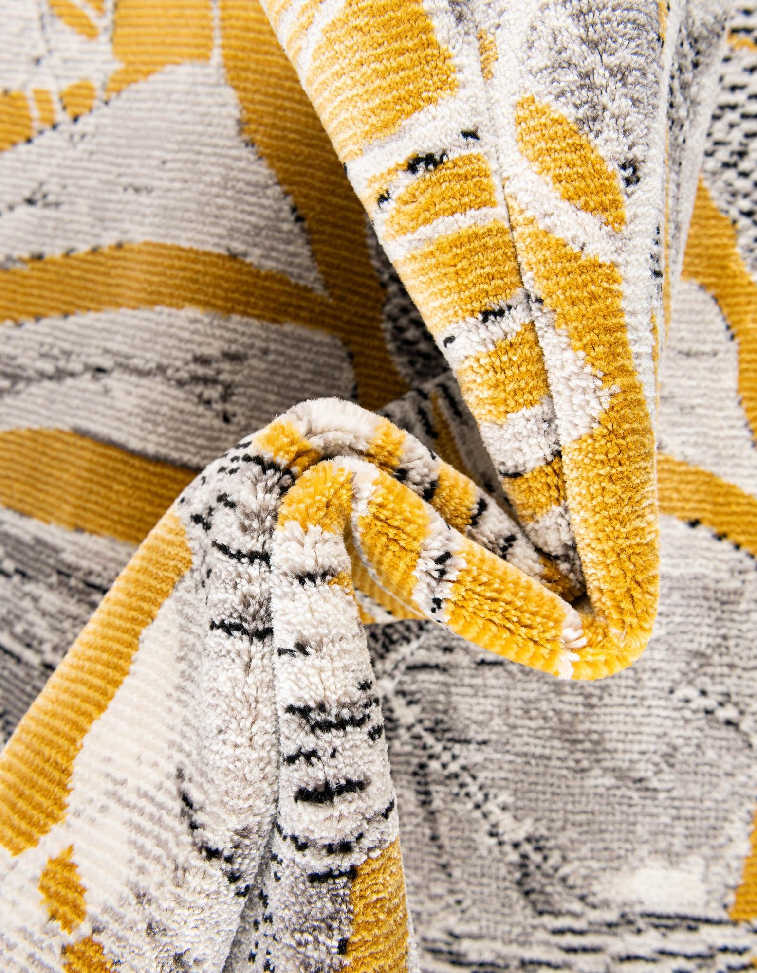 Yellow 7' x 7' Blossom Round Rug | Rugs.com