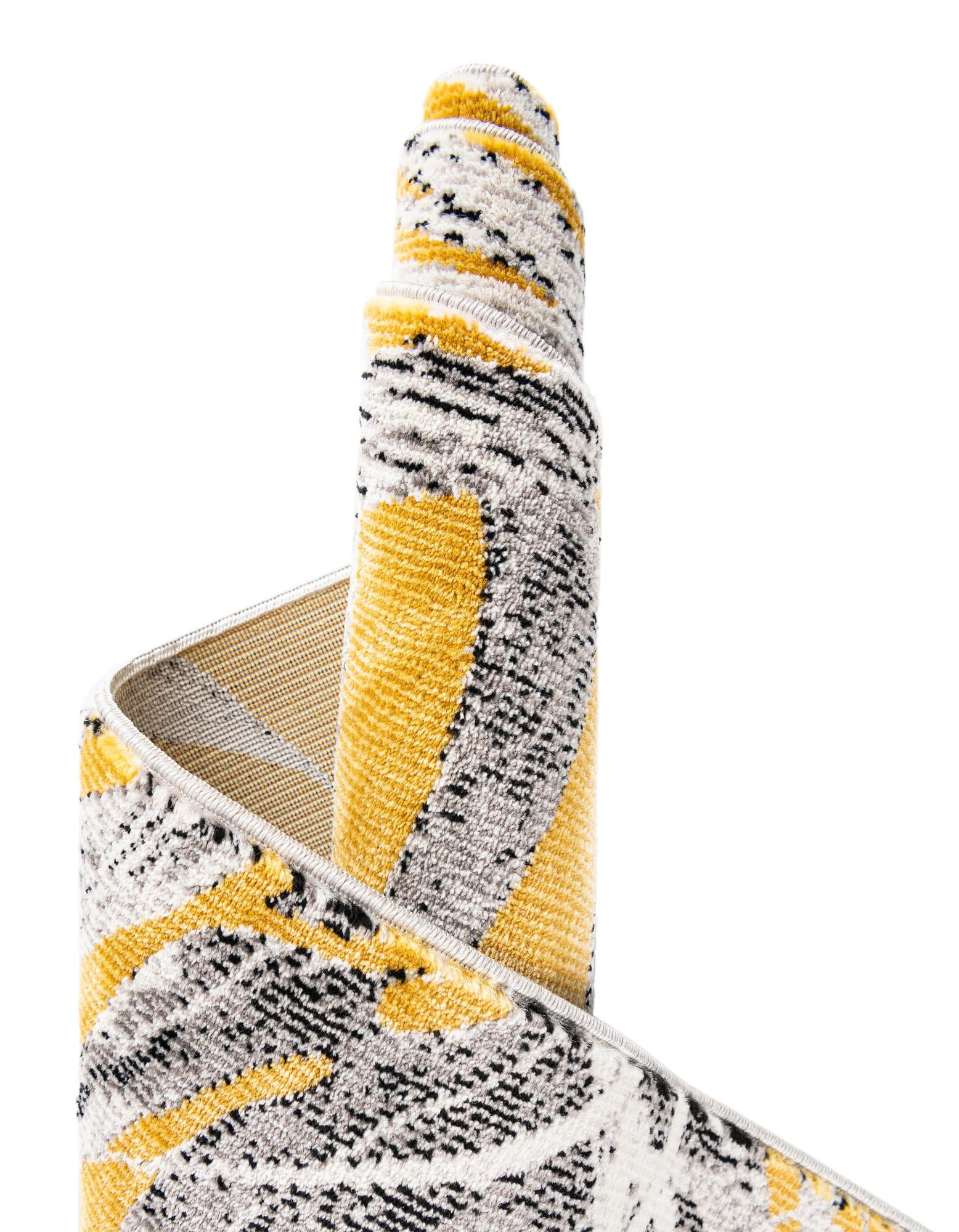 Yellow 7' x 7' Blossom Round Rug | Rugs.com