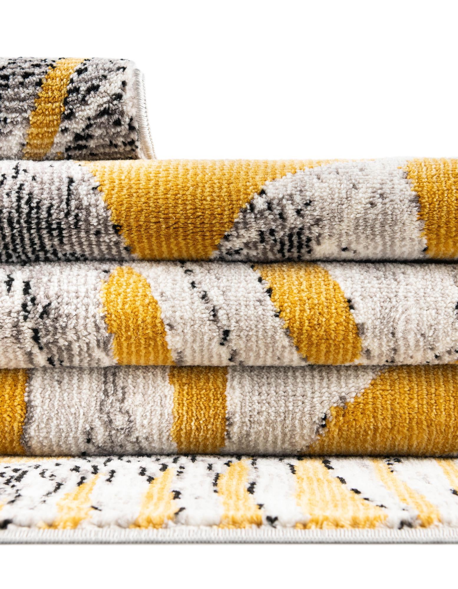 Yellow 7' x 7' Blossom Round Rug | Rugs.com