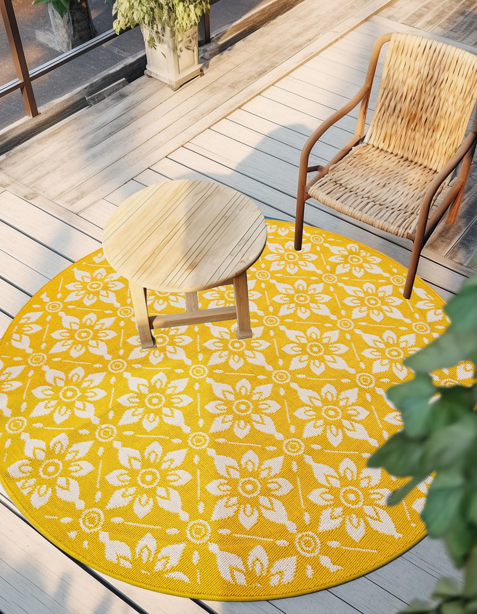 Yellow 6' x 6' Lattice Indoor / Outdoor Round Rug | Rugs.com